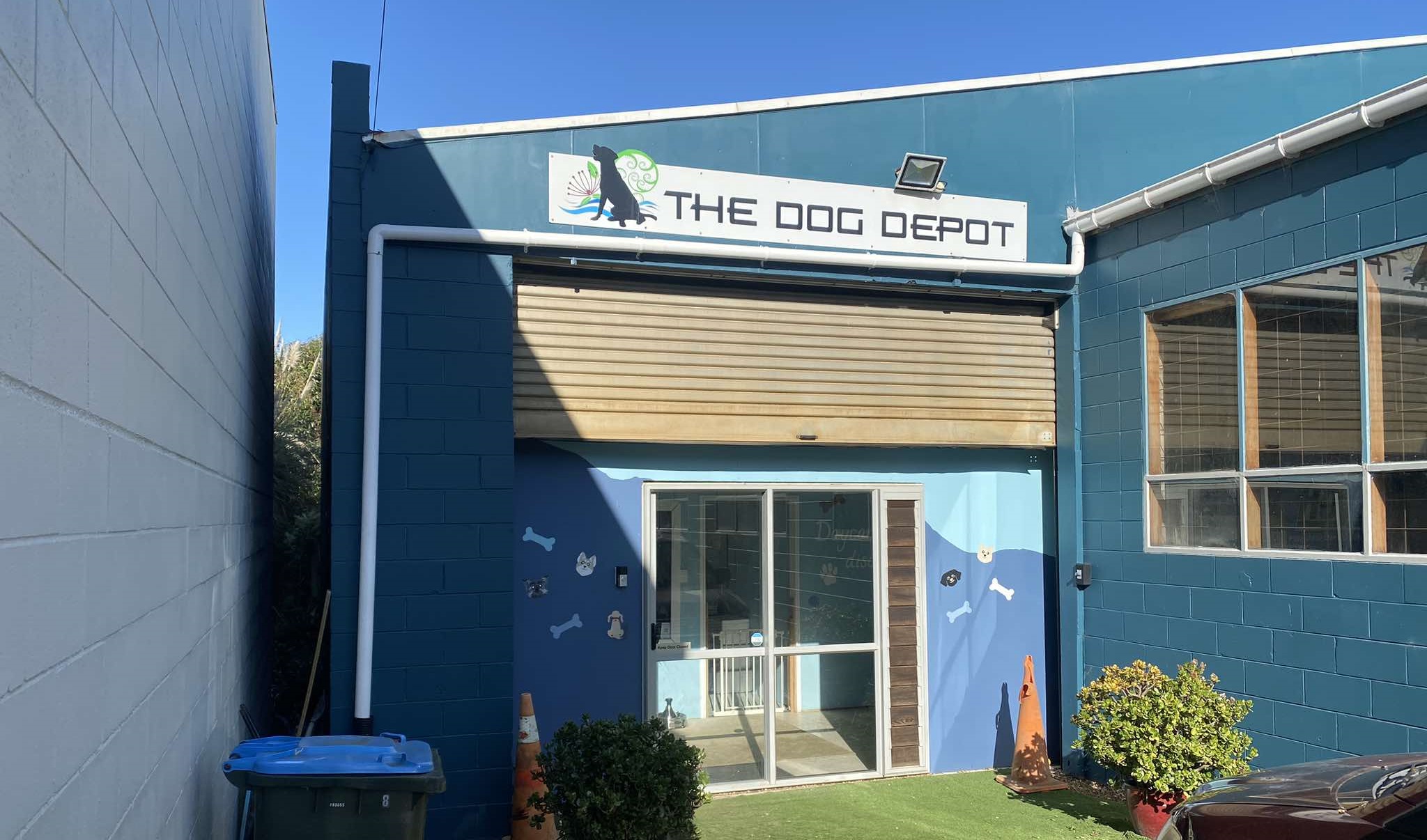 The Dog Depot - Overview of Waiheke Island