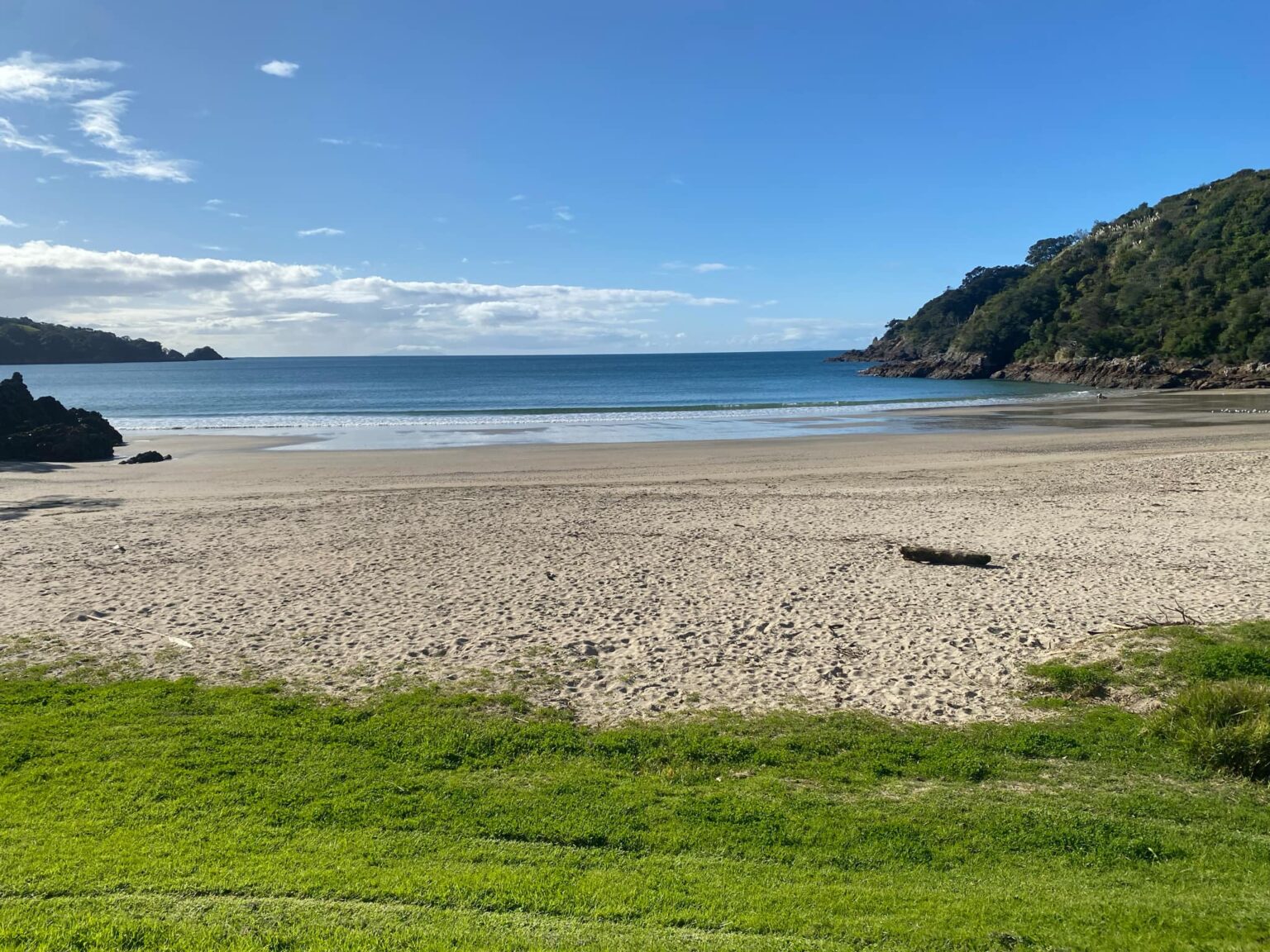 Little Oneroa Beach - Overview of Waiheke Island