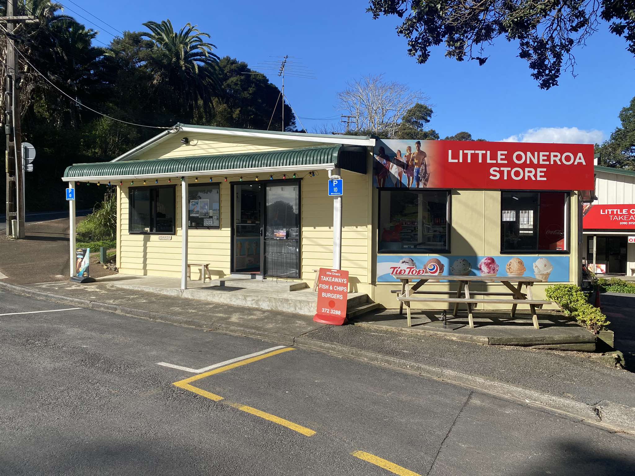 Little Oneroa Store - Overview of Waiheke Island