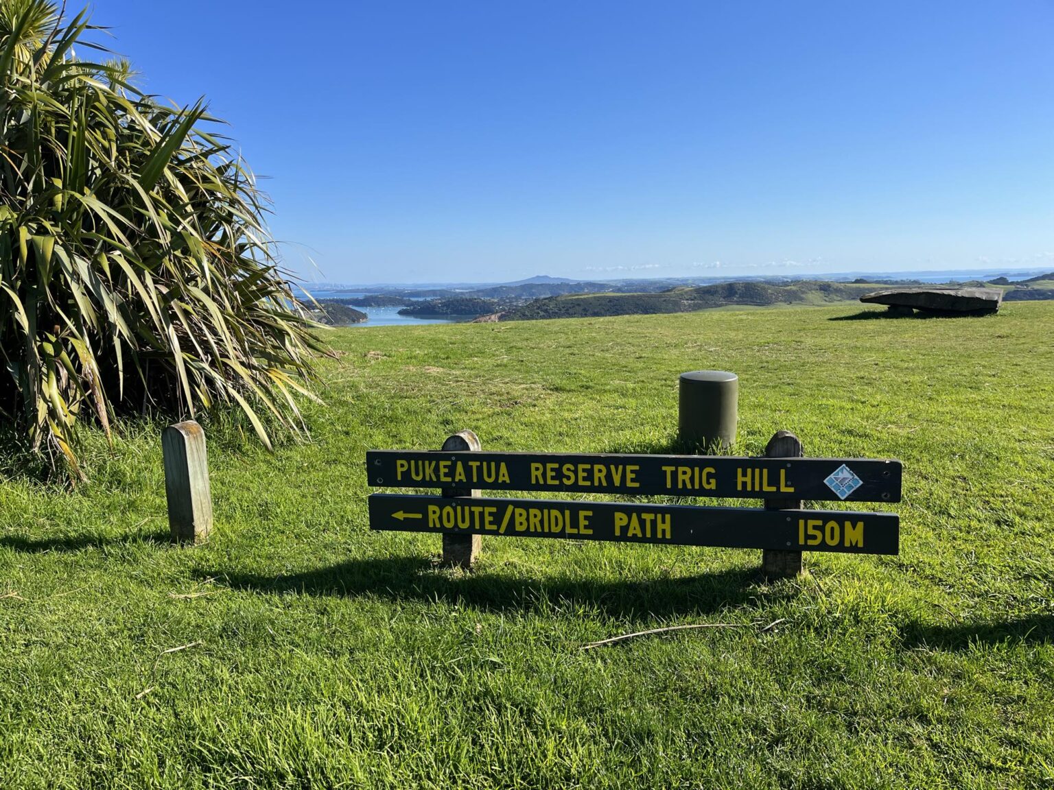Pukeatua Reserve - Overview of Waiheke Island