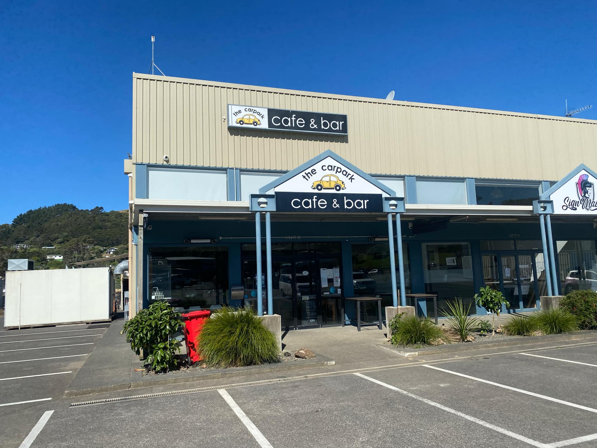 The Carpark Cafe And Bar - Overview of Waiheke Island