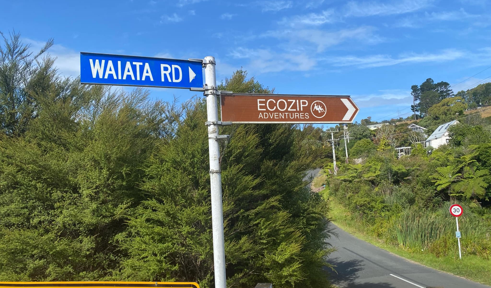 Waiata Road - Overview of Waiheke Island