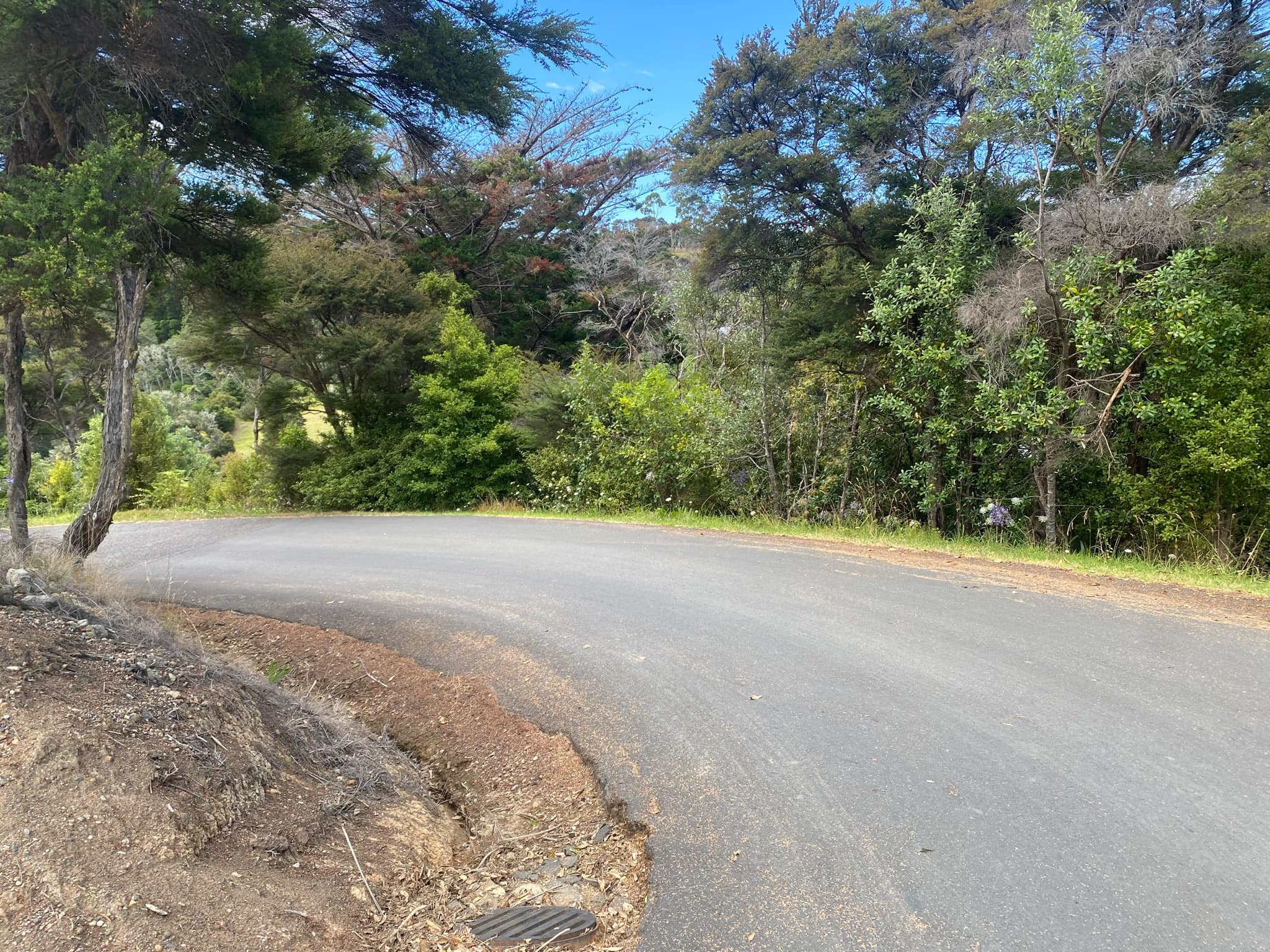 Anzac Road - Overview of Waiheke Island