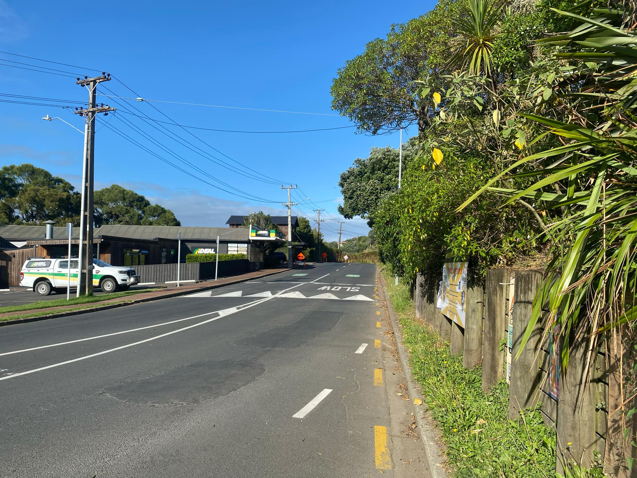 Hamilton Road - Overview of Waiheke Island