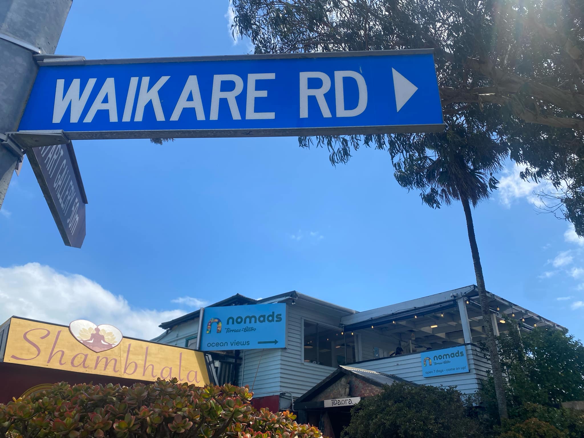 Waikare Road - Overview of Waiheke Island
